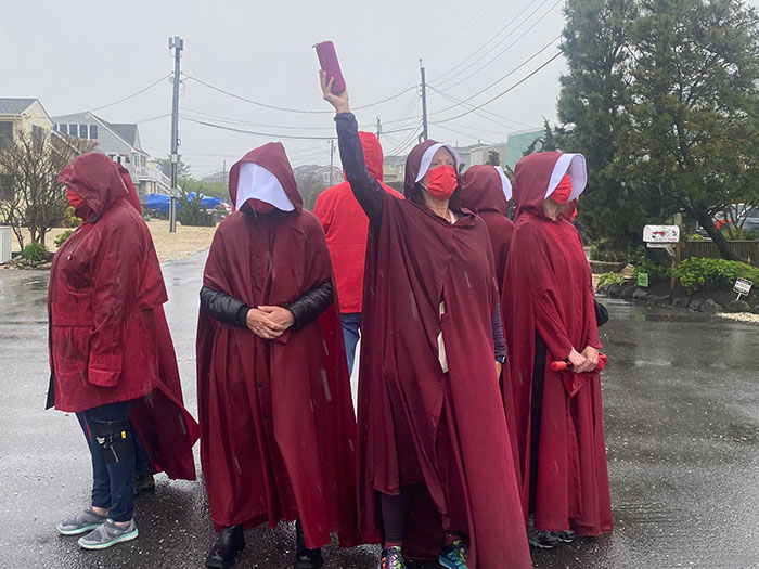 Cloaked as Handmaidens, Protesters Circle Outside Alito Vacation Home ...