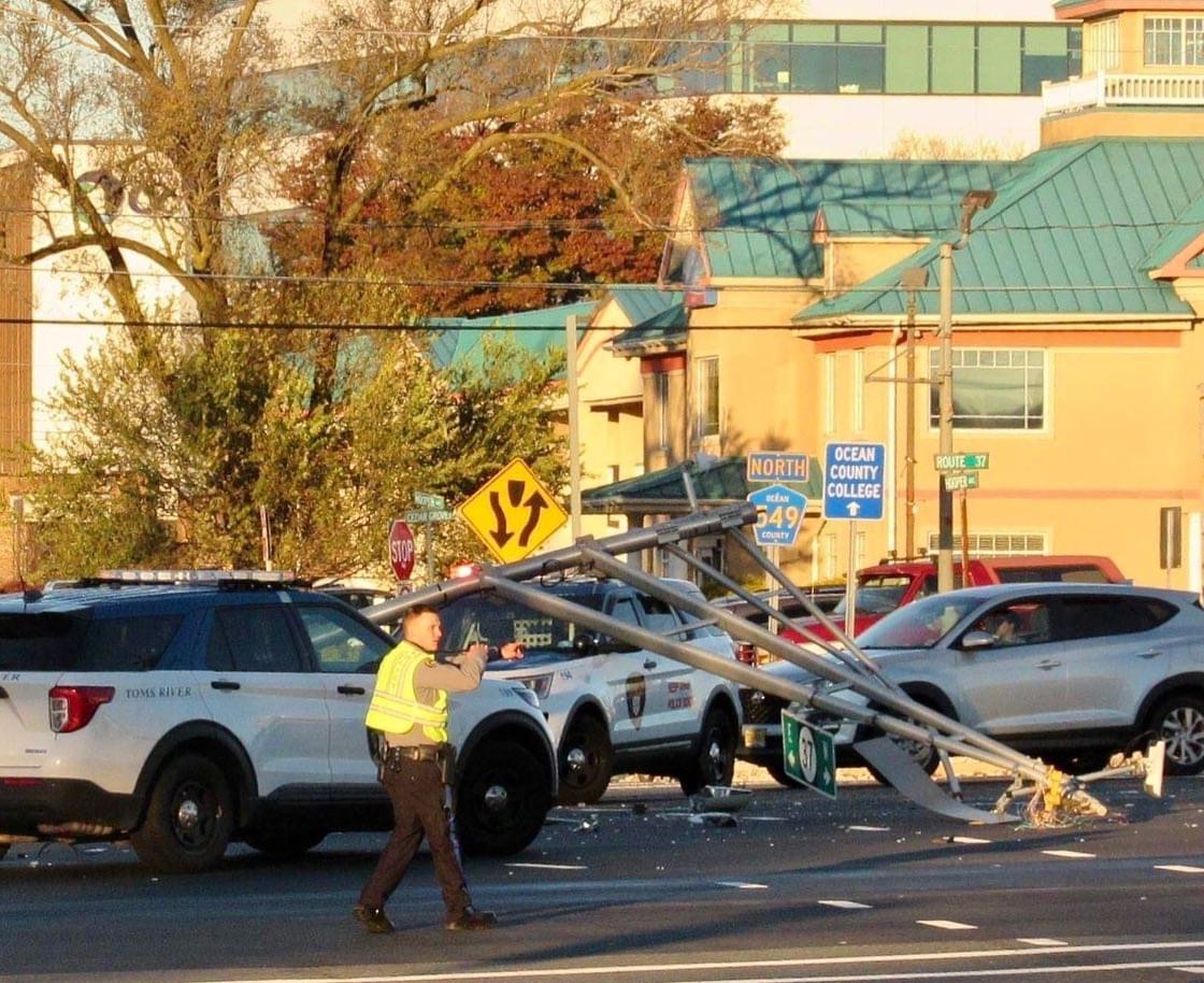 Accident In Toms River Brings Down Traffic Lights - Jersey Shore Online